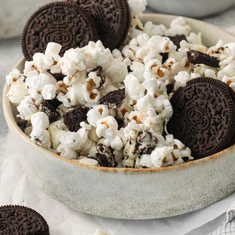 Oreo Popcorn (Easy Recipe!) - Meaningful Eats