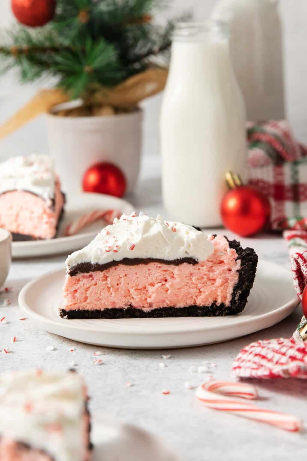 Gluten-Free Peppermint Oreo Pie - Meaningful Eats